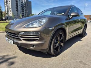 Brūns Porsche Cayenne 2011 Kauņa, ar dzinēja tilpumu 2.97 L un nobraukumu 300 tūkst. km par 12500 €, foto 18 vietnē AUTOMOTO.COM.LV