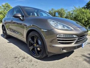 Brūns Porsche Cayenne 2011 Kauņa, ar dzinēja tilpumu 2.97 L un nobraukumu 300 tūkst. km par 12500 €, foto 21 vietnē AUTOMOTO.COM.LV