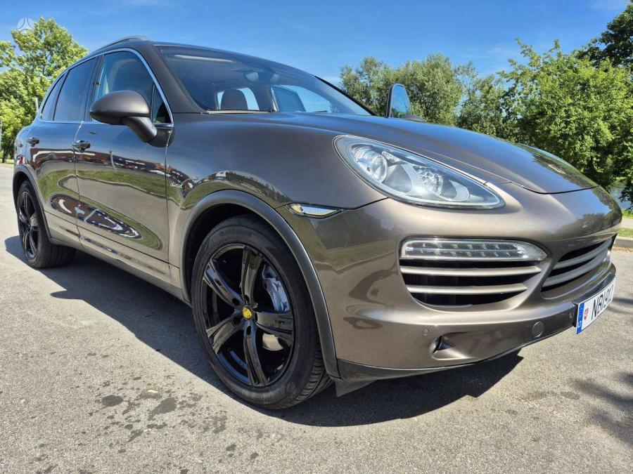 Brūns Porsche Cayenne 2011 Kauņa, ar dzinēja tilpumu 2.97 L un nobraukumu 300 tūkst. km par 12500 €, foto 21 vietnē AUTOMOTO.COM.LV