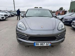Brown Porsche Cayenne 2011 in Taurage, with an engine capacity of 2.97 L and mileage of 440 thousand km for 10600 €, photo 3 on AUTOMOTO.COM.LV
