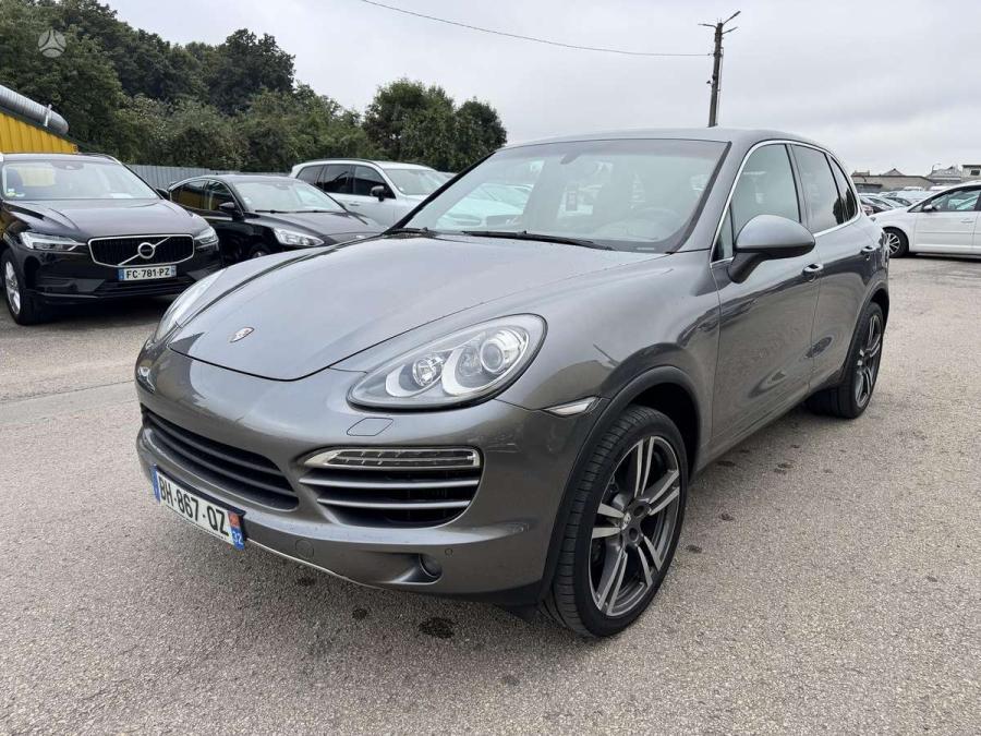 Brown Porsche Cayenne 2011 in Taurage, with an engine capacity of 2.97 L and mileage of 440 thousand km for 10600 €, photo 4 on AUTOMOTO.COM.LV