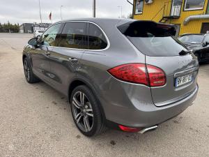 Brown Porsche Cayenne 2011 in Taurage, with an engine capacity of 2.97 L and mileage of 440 thousand km for 10600 €, photo 5 on AUTOMOTO.COM.LV