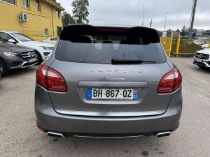 Brown Porsche Cayenne 2011 in Taurage, with an engine capacity of 2.97 L and mileage of 440 thousand km for 10600 €, photo 6 on AUTOMOTO.COM.LV