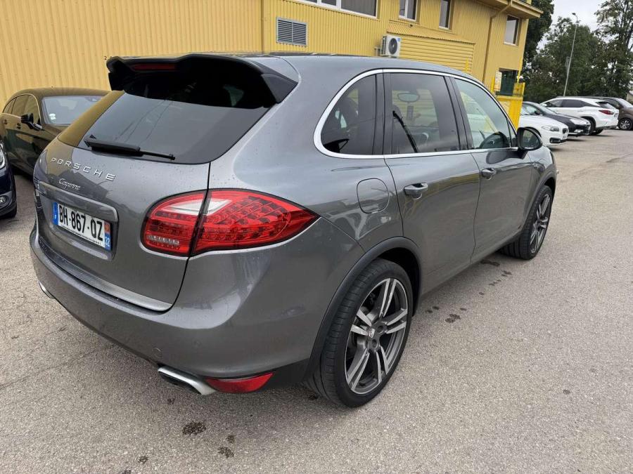 Brown Porsche Cayenne 2011 in Taurage, with an engine capacity of 2.97 L and mileage of 440 thousand km for 10600 €, photo 7 on AUTOMOTO.COM.LV