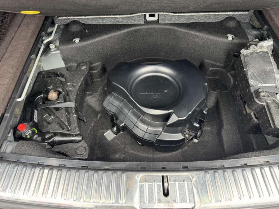 Brown Porsche Cayenne 2011 in Taurage, with an engine capacity of 2.97 L and mileage of 440 thousand km for 10600 €, photo 17 on AUTOMOTO.COM.LV