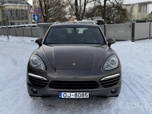 Brūns Porsche Cayenne 2012 Rīga, ar dzinēja tilpumu 3.00 L un nobraukumu 0 tūkst. km par 15800 €, foto 2 vietnē AUTOMOTO.COM.LV