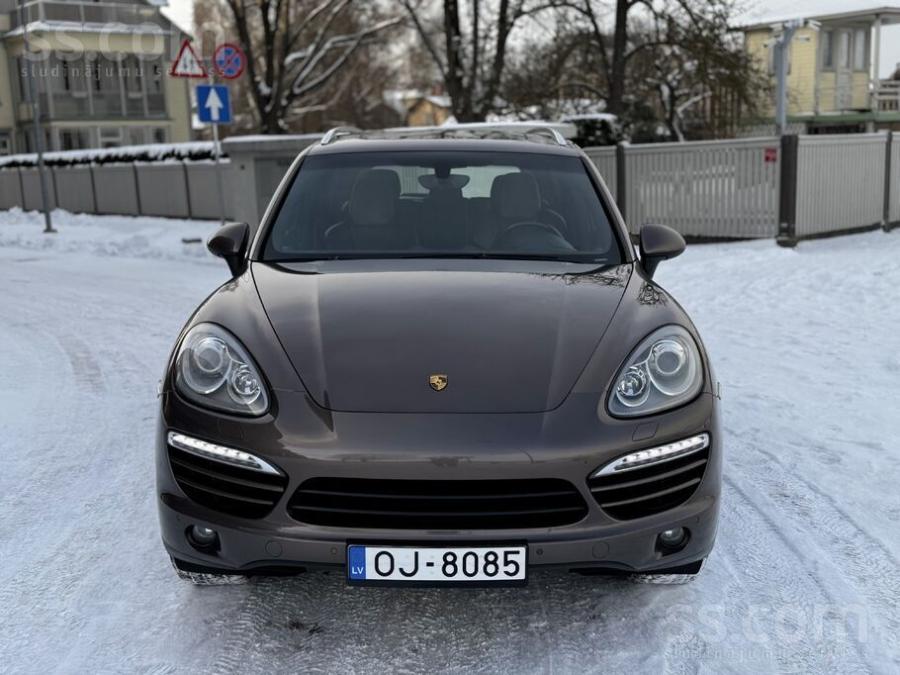 Brūns Porsche Cayenne 2012 Rīga, ar dzinēja tilpumu 3.00 L un nobraukumu 0 tūkst. km par 15800 €, foto 2 vietnē AUTOMOTO.COM.LV