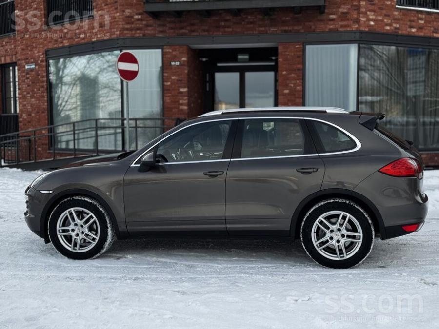 Brūns Porsche Cayenne 2012 Rīga, ar dzinēja tilpumu 3.00 L un nobraukumu 0 tūkst. km par 15800 €, foto 6 vietnē AUTOMOTO.COM.LV