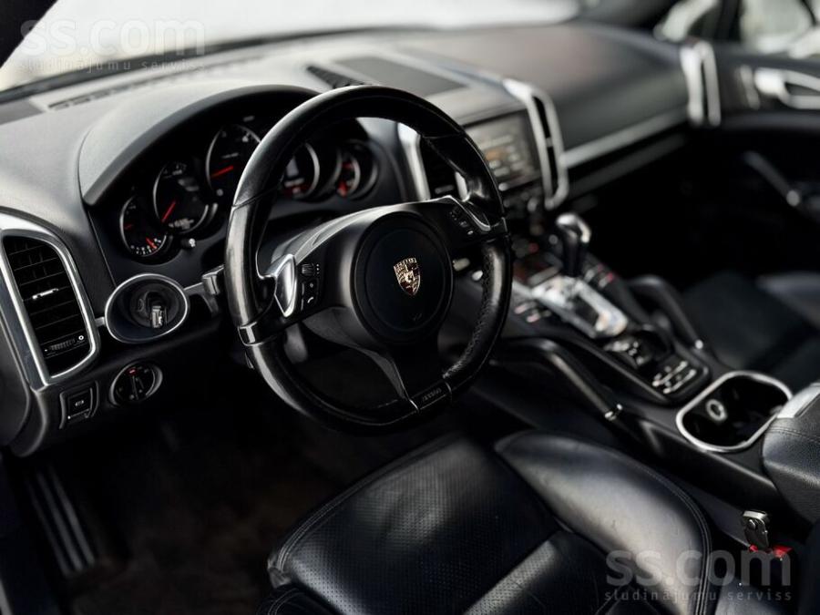 Brūns Porsche Cayenne 2012 Rīga, ar dzinēja tilpumu 3.00 L un nobraukumu 0 tūkst. km par 15800 €, foto 7 vietnē AUTOMOTO.COM.LV