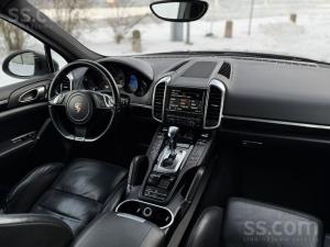Brūns Porsche Cayenne 2012 Rīga, ar dzinēja tilpumu 3.00 L un nobraukumu 0 tūkst. km par 15800 €, foto 10 vietnē AUTOMOTO.COM.LV
