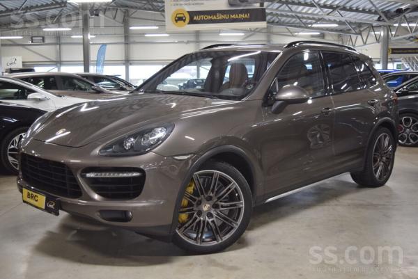 Brūns Porsche Cayenne 2012 Rīga, ar dzinēja tilpumu 4.80 L un nobraukumu 212 tūkst. km par 16900 €, foto 1 vietnē AUTOMOTO.COM.LV