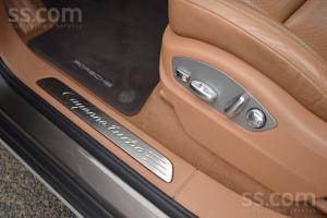 Brown Porsche Cayenne 2012 in Riga, with an engine capacity of 4.80 L and mileage of 212 thousand km for 16900 €, photo 10 on AUTOMOTO.COM.LV