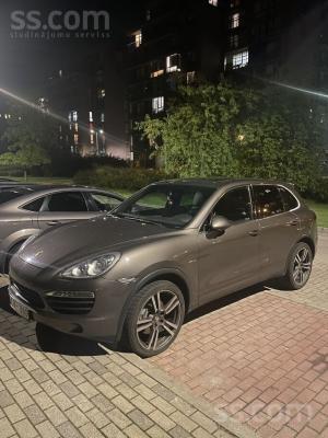 Brown Porsche Cayenne 2012 in Riga, with an engine capacity of 3.00 L and mileage of 247 thousand km for 15500 €, photo  on AUTOMOTO.COM.LV
