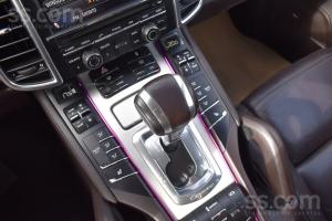 Brūns Porsche Cayenne 2012 Kuldīga, ar dzinēja tilpumu 3.00 L un nobraukumu 0 tūkst. km par 13700 €, foto 11 vietnē AUTOMOTO.COM.LV