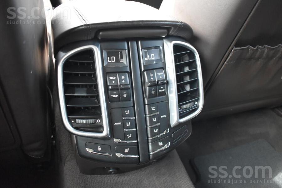 Brūns Porsche Cayenne 2012 Kuldīga, ar dzinēja tilpumu 3.00 L un nobraukumu 0 tūkst. km par 13700 €, foto 24 vietnē AUTOMOTO.COM.LV