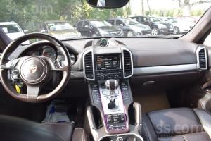 Brūns Porsche Cayenne 2012 Kuldīga, ar dzinēja tilpumu 3.00 L un nobraukumu 0 tūkst. km par 13700 €, foto 25 vietnē AUTOMOTO.COM.LV