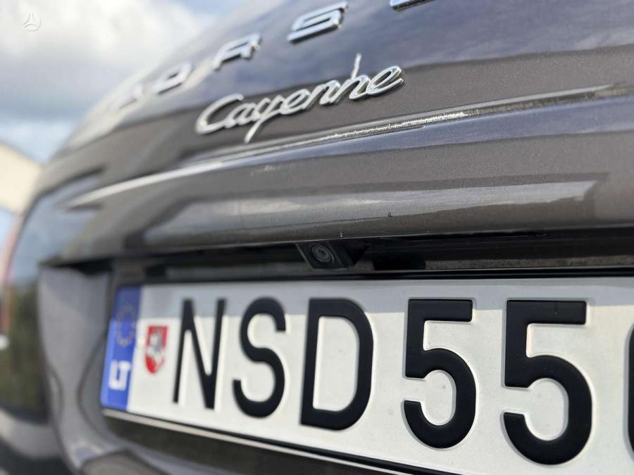 Brown Porsche Cayenne 2012 in Vilnius, with an engine capacity of 3.00 L and mileage of 260 thousand km for 11950 €, photo 16 on AUTOMOTO.COM.LV