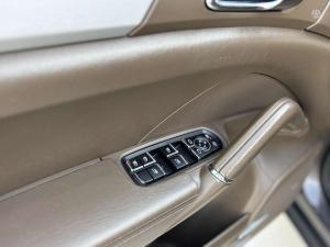 Brown Porsche Cayenne 2012 in Vilnius, with an engine capacity of 3.00 L and mileage of 260 thousand km for 11950 €, photo 24 on AUTOMOTO.COM.LV