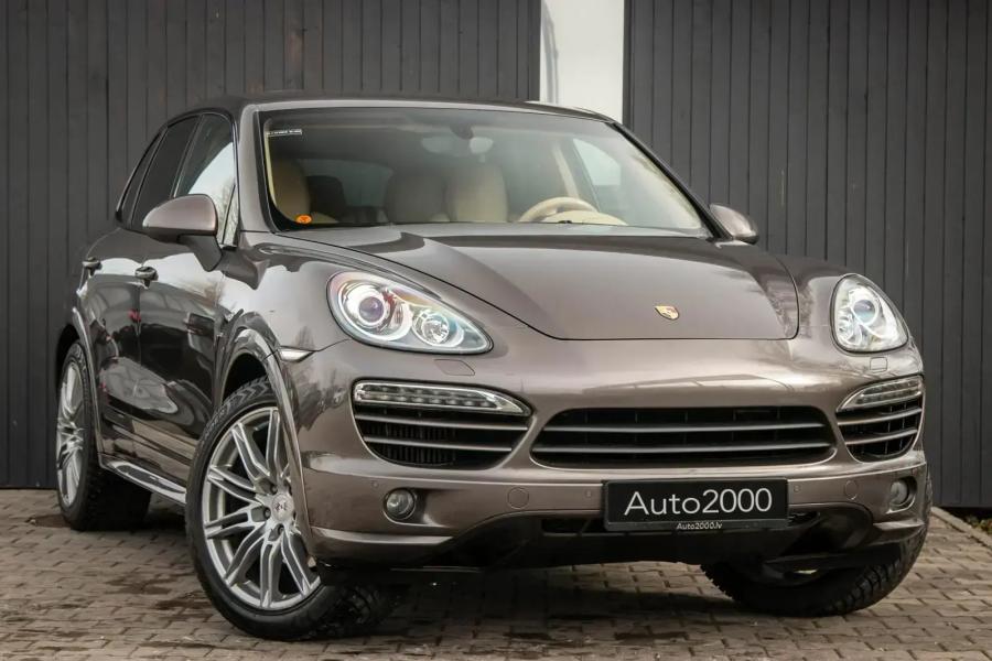 Brūns Porsche Cayenne 2012 Tukums, ar dzinēja tilpumu 3.00 L un nobraukumu 260 tūkst. km par 15990 €, foto 1 vietnē AUTOMOTO.COM.LV