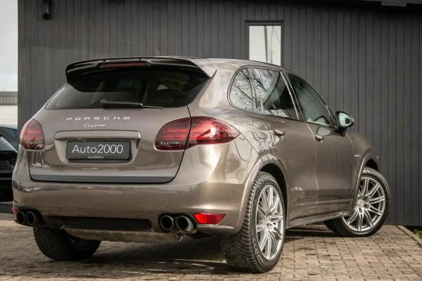 Brūns Porsche Cayenne 2012 Tukums, ar dzinēja tilpumu 3.00 L un nobraukumu 260 tūkst. km par 15990 €, foto 5 vietnē AUTOMOTO.COM.LV