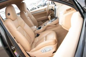 Brūns Porsche Cayenne 2012 Tukums, ar dzinēja tilpumu 3.00 L un nobraukumu 260 tūkst. km par 15990 €, foto 7 vietnē AUTOMOTO.COM.LV