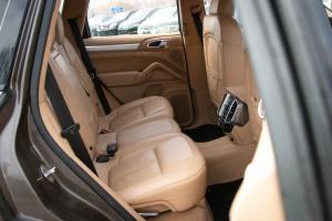 Brūns Porsche Cayenne 2012 Tukums, ar dzinēja tilpumu 3.00 L un nobraukumu 260 tūkst. km par 15990 €, foto 10 vietnē AUTOMOTO.COM.LV
