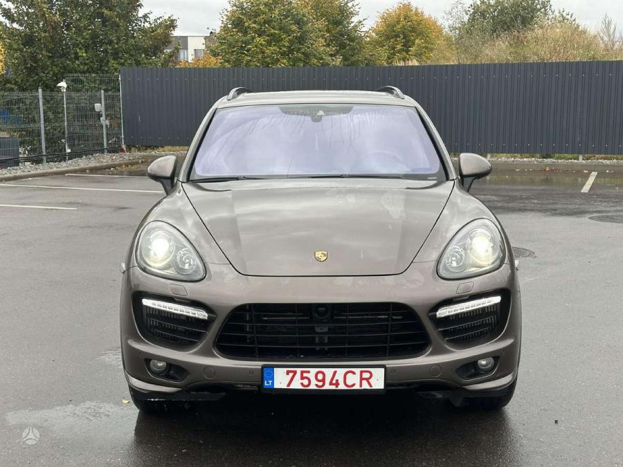 Brūns Porsche Cayenne 2013 Kauņa, ar dzinēja tilpumu 4.20 L un nobraukumu 248 tūkst. km par 17500 €, foto 4 vietnē AUTOMOTO.COM.LV