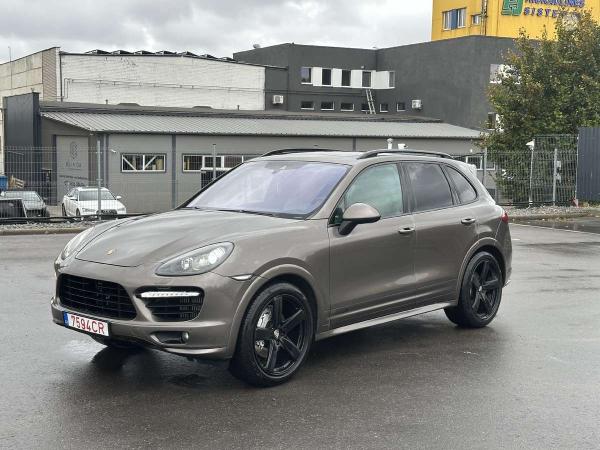 Brūns Porsche Cayenne 2013 Kauņa, ar dzinēja tilpumu 4.20 L un nobraukumu 248 tūkst. km par 17500 €, foto 7 vietnē AUTOMOTO.COM.LV