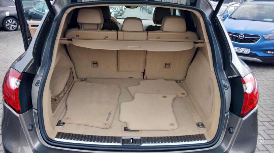 Brown Porsche Cayenne 2013 in Taurage, with an engine capacity of 2.97 L and mileage of 203 thousand km for 14300 €, photo 12 on AUTOMOTO.COM.LV