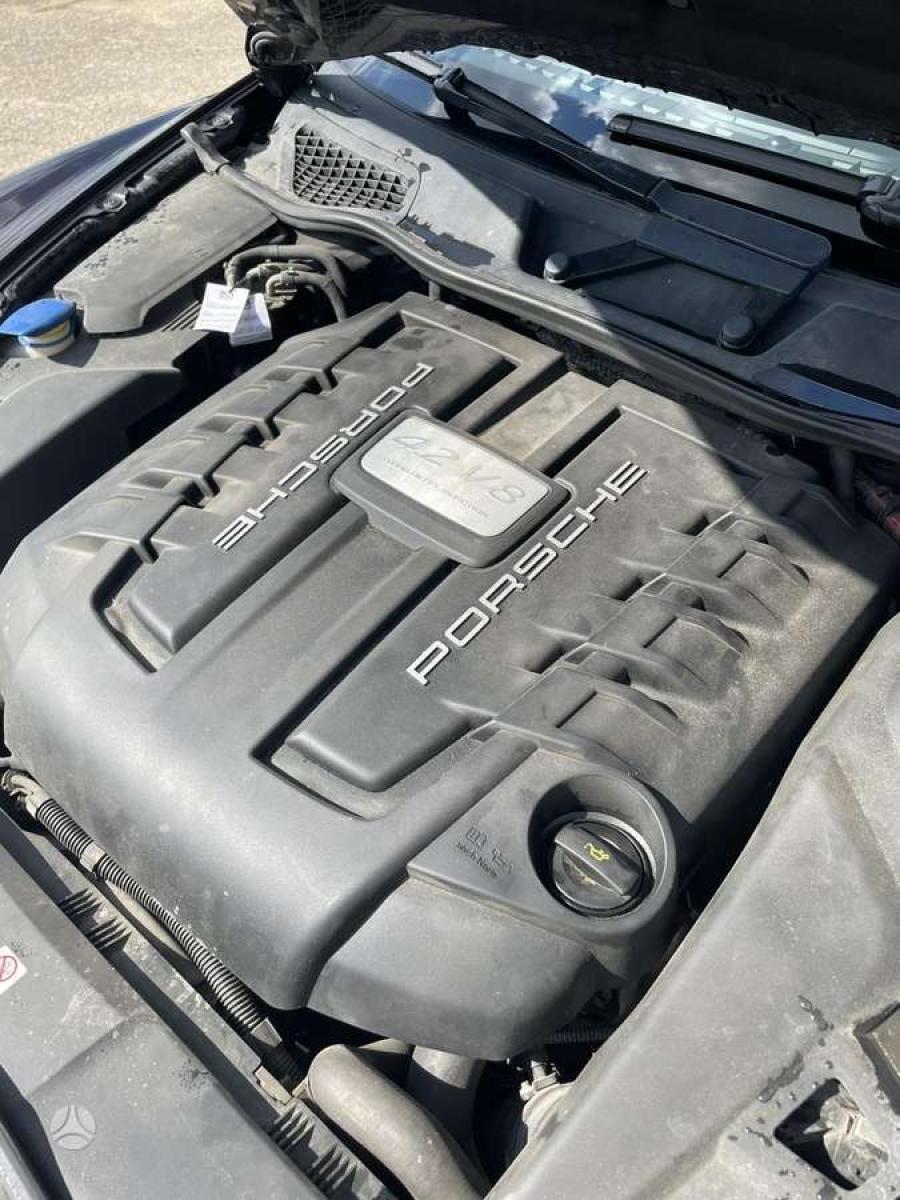 Brown Porsche Cayenne 2013 in Vilnius, with an engine capacity of 4.13 L and mileage of 290 thousand km for 18150 €, photo 12 on AUTOMOTO.COM.LV