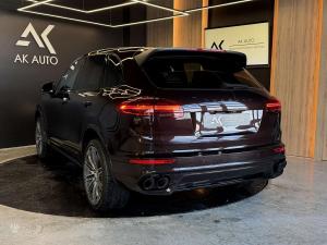 Brūns Porsche Cayenne 2014 Kauņa, ar dzinēja tilpumu 4.13 L un nobraukumu 297 tūkst. km par 28990 €, foto 9 vietnē AUTOMOTO.COM.LV