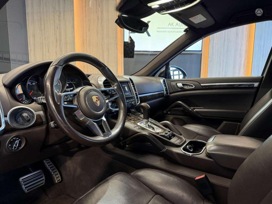 Brūns Porsche Cayenne 2014 Kauņa, ar dzinēja tilpumu 4.13 L un nobraukumu 297 tūkst. km par 28990 €, foto 13 vietnē AUTOMOTO.COM.LV