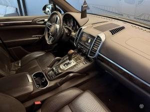 Brūns Porsche Cayenne 2014 Kauņa, ar dzinēja tilpumu 4.13 L un nobraukumu 297 tūkst. km par 28990 €, foto 17 vietnē AUTOMOTO.COM.LV