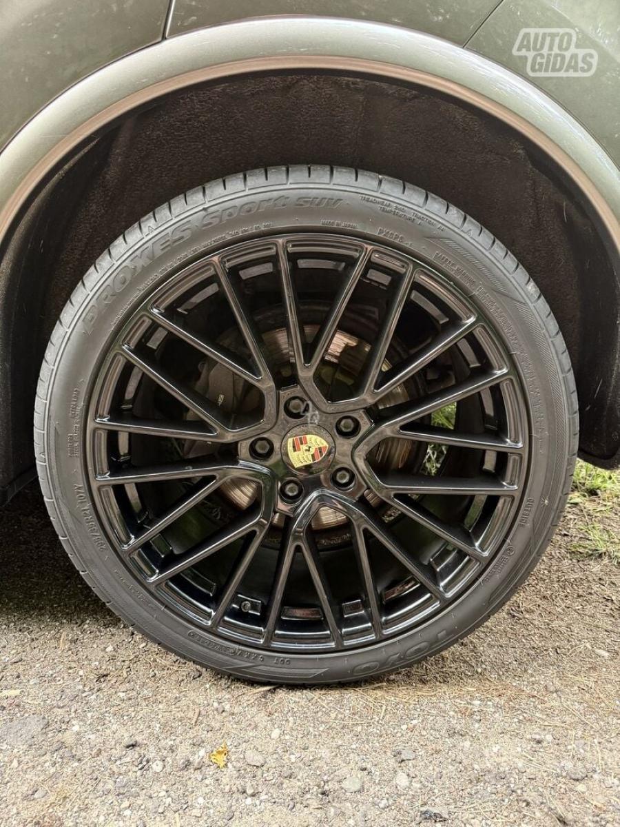 Brown Porsche Cayenne 2014 in Kaunas, with an engine capacity of 3.00 L and mileage of 240 thousand km for 23000 €, photo 22 on AUTOMOTO.COM.LV