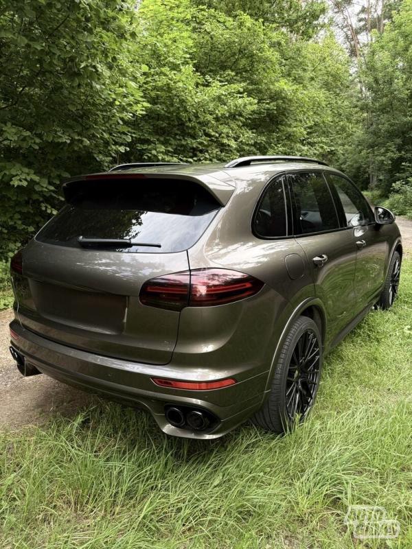 Brown Porsche Cayenne 2014 in Kaunas, with an engine capacity of 3.00 L and mileage of 240 thousand km for 22000 €, photo 4 on AUTOMOTO.COM.LV