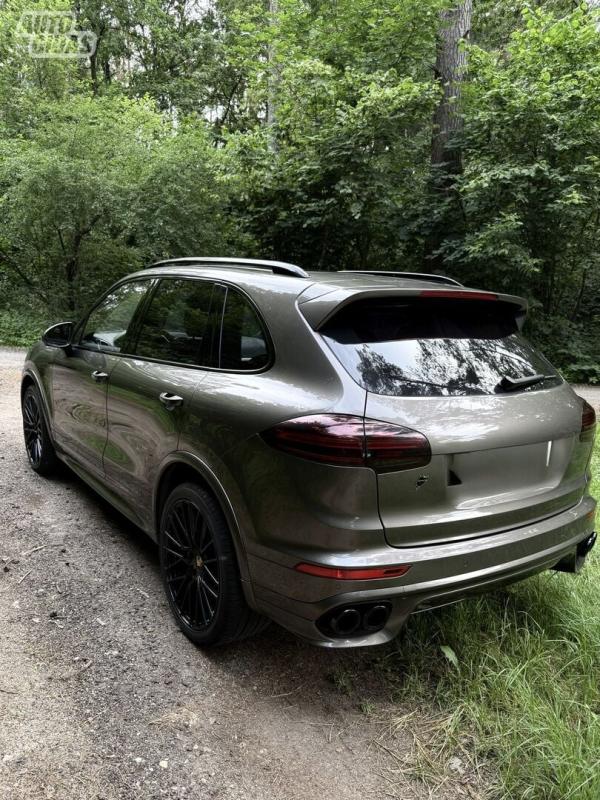 Brown Porsche Cayenne 2014 in Kaunas, with an engine capacity of 3.00 L and mileage of 240 thousand km for 22000 €, photo 5 on AUTOMOTO.COM.LV