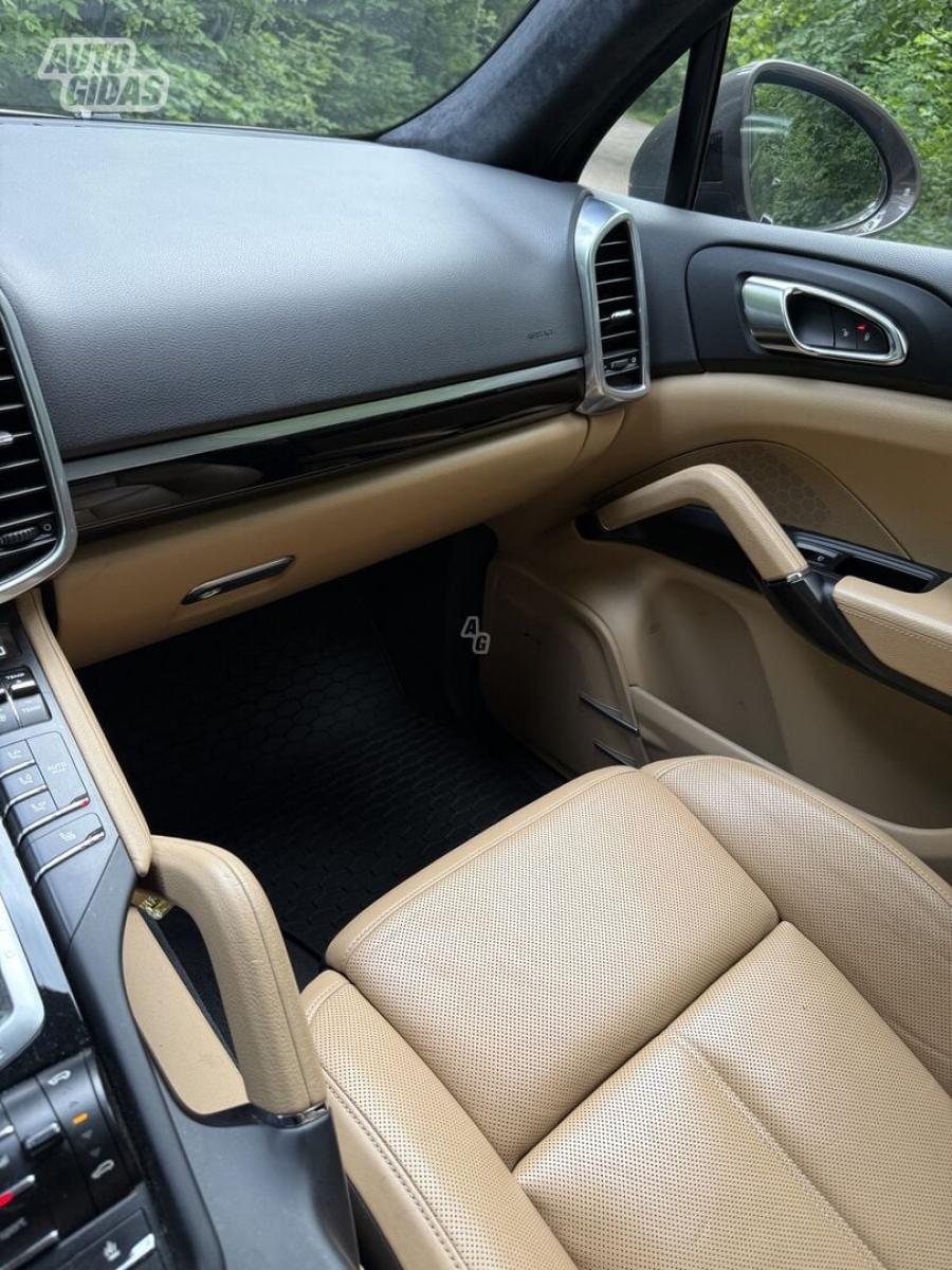 Brūns Porsche Cayenne 2014 Kauņa, ar dzinēja tilpumu 3.00 L un nobraukumu 240 tūkst. km par 22000 €, foto 19 vietnē AUTOMOTO.COM.LV
