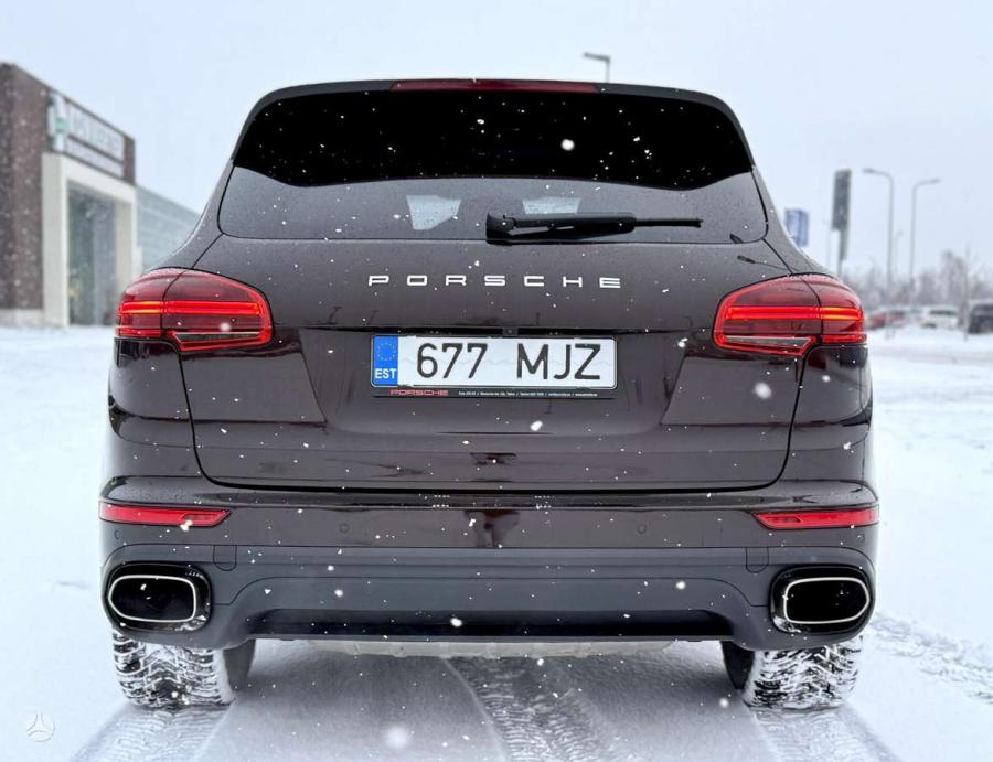 Brūns Porsche Cayenne 2015 Tallina, ar dzinēja tilpumu 2.97 L un nobraukumu 112 tūkst. km par 28500 €, foto 7 vietnē AUTOMOTO.COM.LV