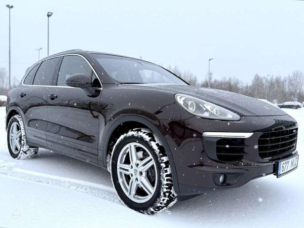Brown Porsche Cayenne 2015 in Tallinn, with an engine capacity of 2.97 L and mileage of 112 thousand km for 28500 €, photo 8 on AUTOMOTO.COM.LV