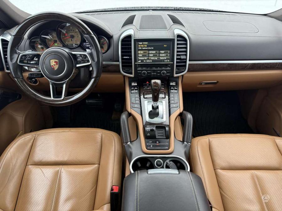 Brūns Porsche Cayenne 2015 Tallina, ar dzinēja tilpumu 2.97 L un nobraukumu 112 tūkst. km par 28500 €, foto 14 vietnē AUTOMOTO.COM.LV
