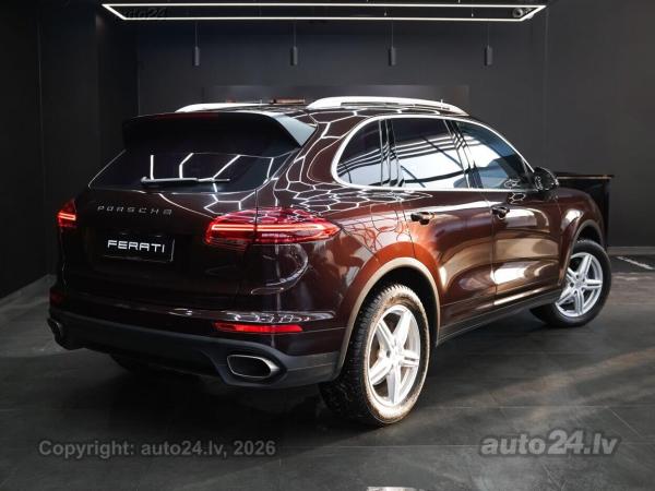 Brūns Porsche Cayenne 2015 Tallina, ar dzinēja tilpumu 3.00 L un nobraukumu 112 tūkst. km par 30900 €, foto 3 vietnē AUTOMOTO.COM.LV