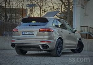 Brūns Porsche Cayenne 2015 Jelgava, ar dzinēja tilpumu 3.60 L un nobraukumu 215 tūkst. km par 25900 €, foto 9 vietnē AUTOMOTO.COM.LV