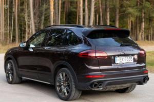 Brūns Porsche Cayenne 2015 Klaipėda, ar dzinēja tilpumu 3.00 L un nobraukumu 168 tūkst. km par 19999 €, foto 7 vietnē AUTOMOTO.COM.LV