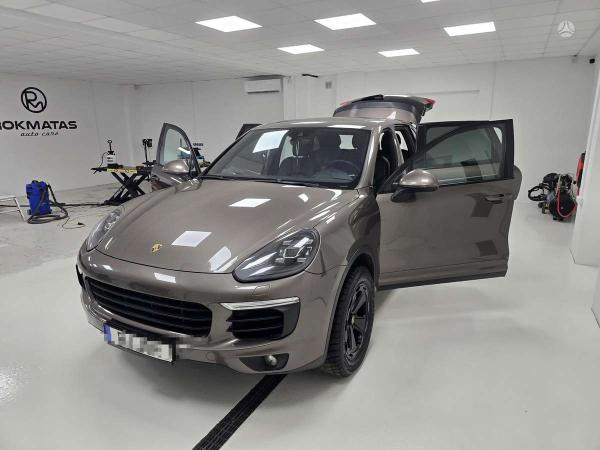 Brūns Porsche Cayenne 2015 Širvintos, ar dzinēja tilpumu 2.97 L un nobraukumu 250 tūkst. km par 22500 €, foto 3 vietnē AUTOMOTO.COM.LV