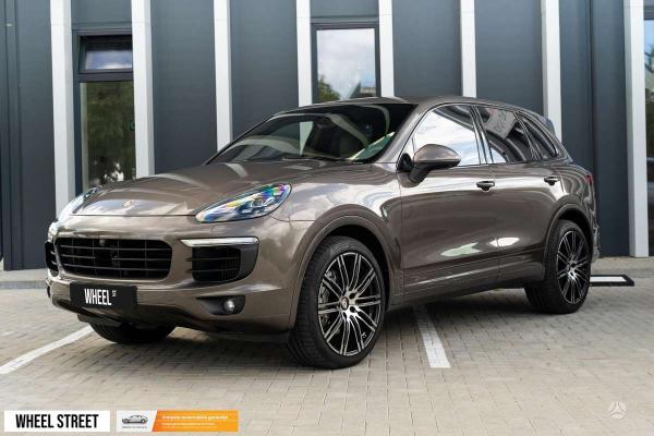 Brūns Porsche Cayenne 2015 Viļņa, ar dzinēja tilpumu 4.13 L un nobraukumu 216 tūkst. km par 28999 €, foto 1 vietnē AUTOMOTO.COM.LV