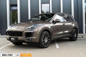 Brūns Porsche Cayenne 2015 Viļņa, ar dzinēja tilpumu 4.13 L un nobraukumu 216 tūkst. km par 28999 €, foto  vietnē AUTOMOTO.COM.LV
