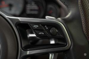 Brūns Porsche Cayenne 2015 Viļņa, ar dzinēja tilpumu 4.13 L un nobraukumu 216 tūkst. km par 28999 €, foto 28 vietnē AUTOMOTO.COM.LV