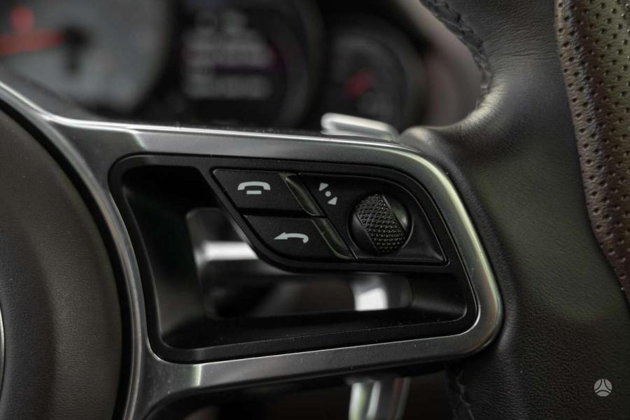 Brūns Porsche Cayenne 2015 Viļņa, ar dzinēja tilpumu 4.13 L un nobraukumu 216 tūkst. km par 28999 €, foto 28 vietnē AUTOMOTO.COM.LV