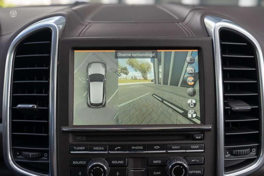 Brūns Porsche Cayenne 2015 Viļņa, ar dzinēja tilpumu 4.13 L un nobraukumu 216 tūkst. km par 28999 €, foto 30 vietnē AUTOMOTO.COM.LV