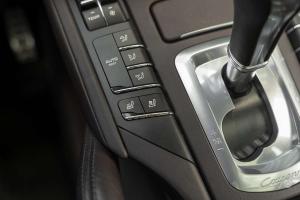 Brūns Porsche Cayenne 2015 Viļņa, ar dzinēja tilpumu 4.13 L un nobraukumu 216 tūkst. km par 28999 €, foto 34 vietnē AUTOMOTO.COM.LV